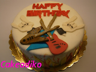 To Cakeάδικο: Heavy Metal Birthday Cake