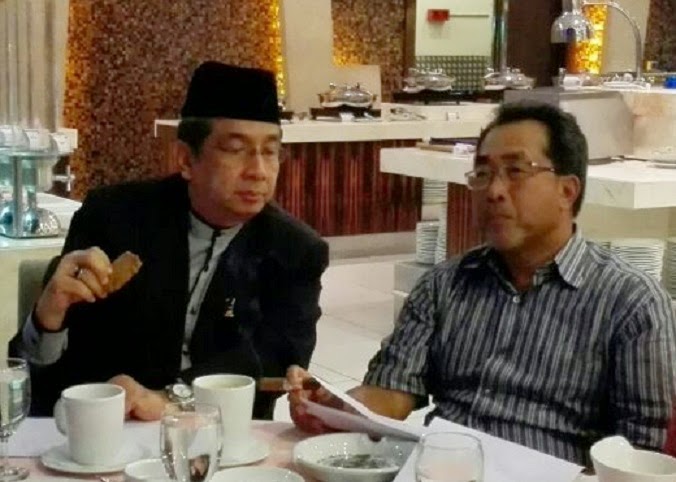 PERDASAMA: Allahyarham YB Tan Sri Dr Jamaluddin Jarjis dan Dato Adzlin ...