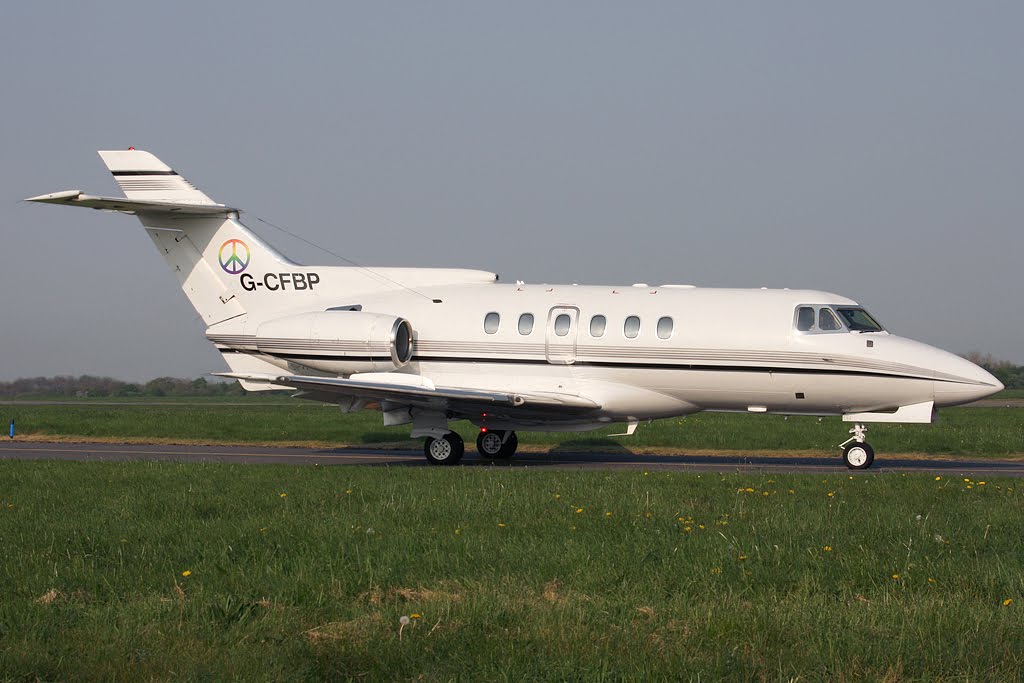 LONDON BIGGIN HILL AIRPORT EGKB/BQH IMAGES by Terry Wade: G-CFBP H25B ...