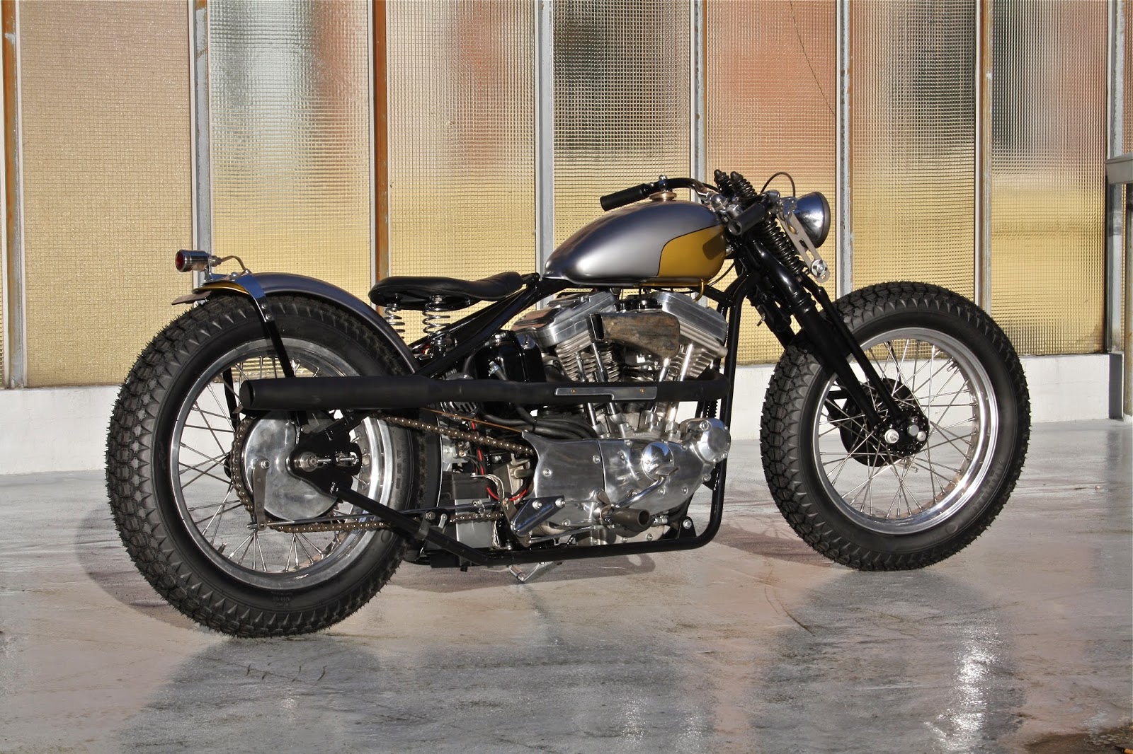 JAMESVILLE MOTORCYCLES: JAMESVILLE '88 EVO SPORTSTER BOBBER
