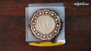 dailydelicious: Chocolate Daquoise Cake