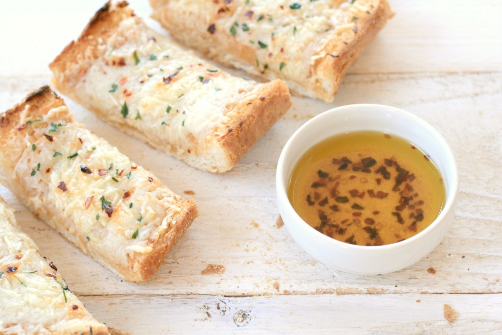 Best Cheesy Garlic Fire Bread Recipe