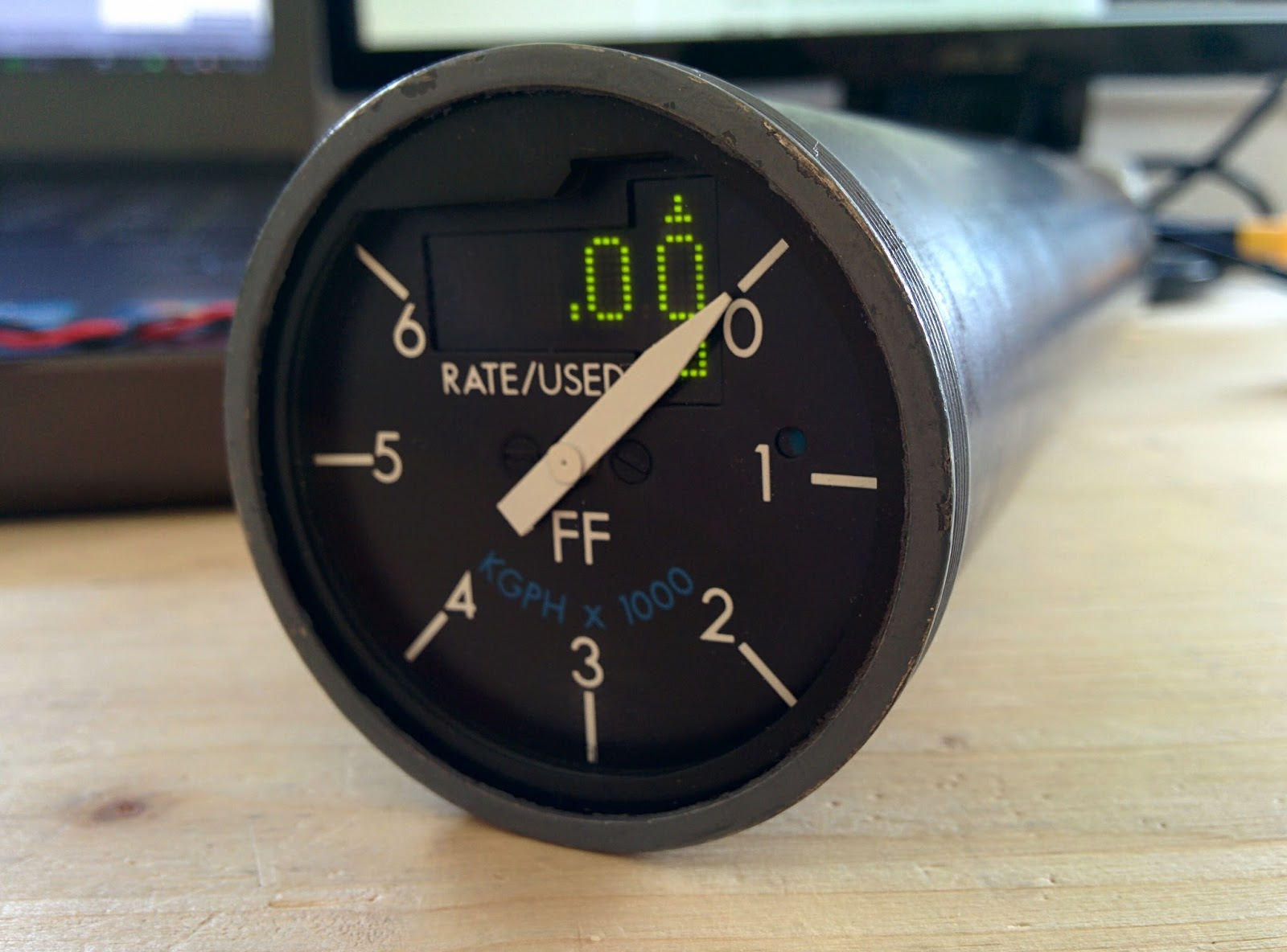 Boeing 737-300 Flight Deck Sim : Fuel Flow/Used Indicator