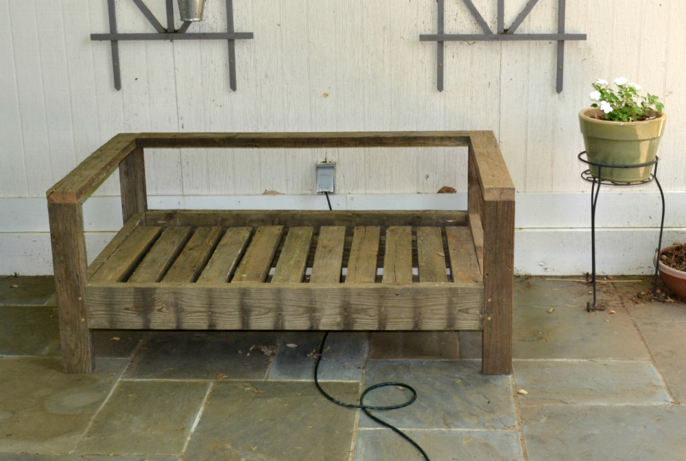 Bear, Dolly and Moi: outdoor sofa from the old deck