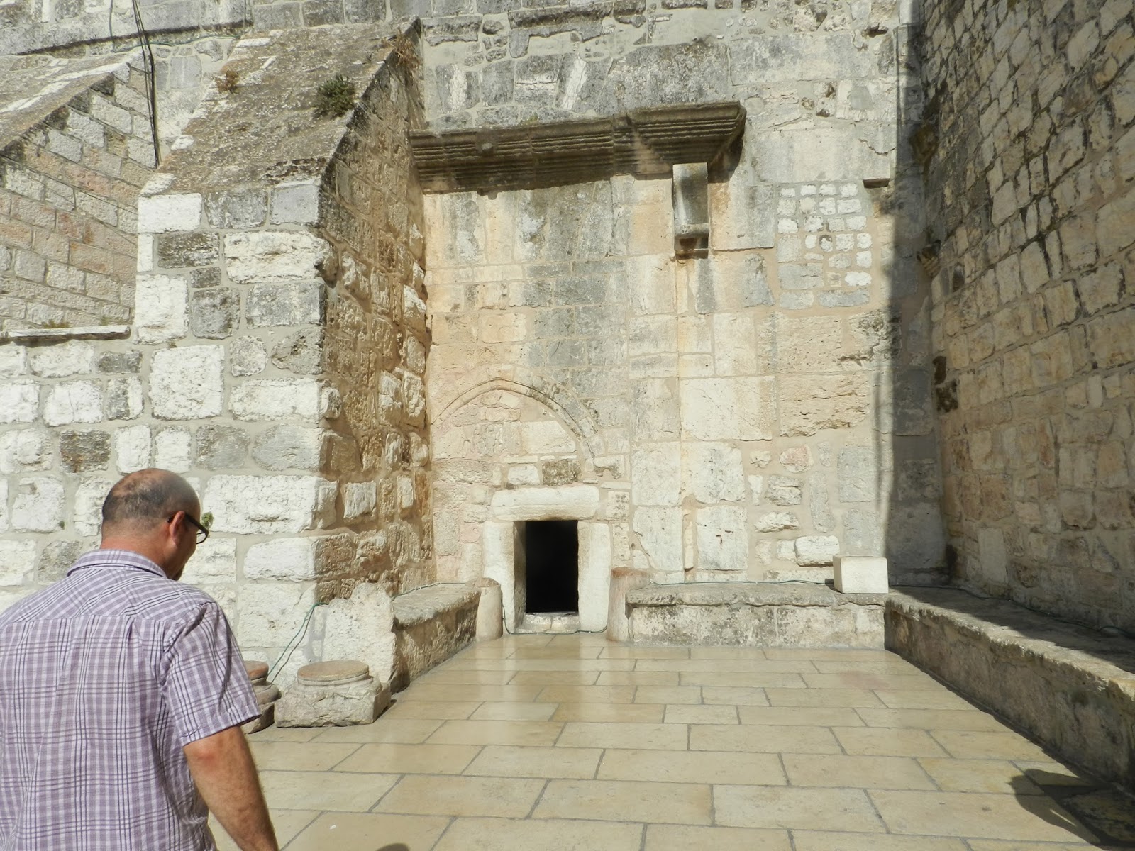 PE GINDURI: DIN PRICINA NUMELUI SAU...