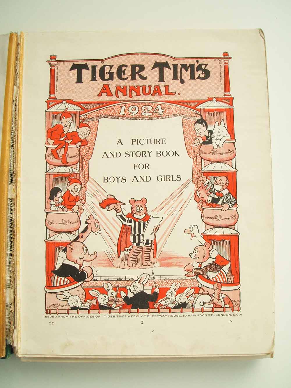 Me, You and Magoo: Giving Annuals and Yearbooks as gifts: a Christmas ...