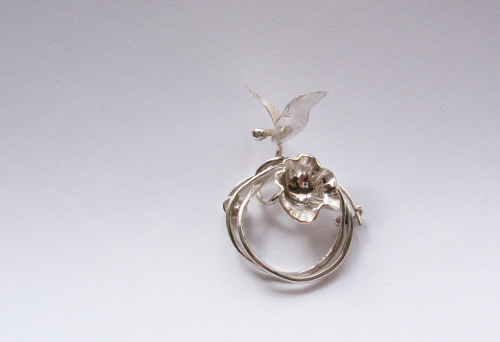 Michelle Pujol Contemporary jewellery: Brooches