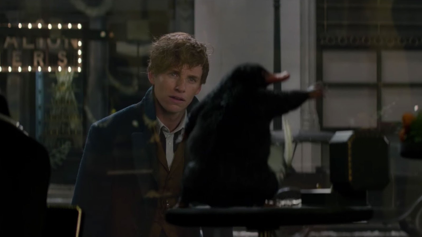 Novo vídeo dos efeitos visuais de "Animais Fantásticos" com Gnarlak, o ...