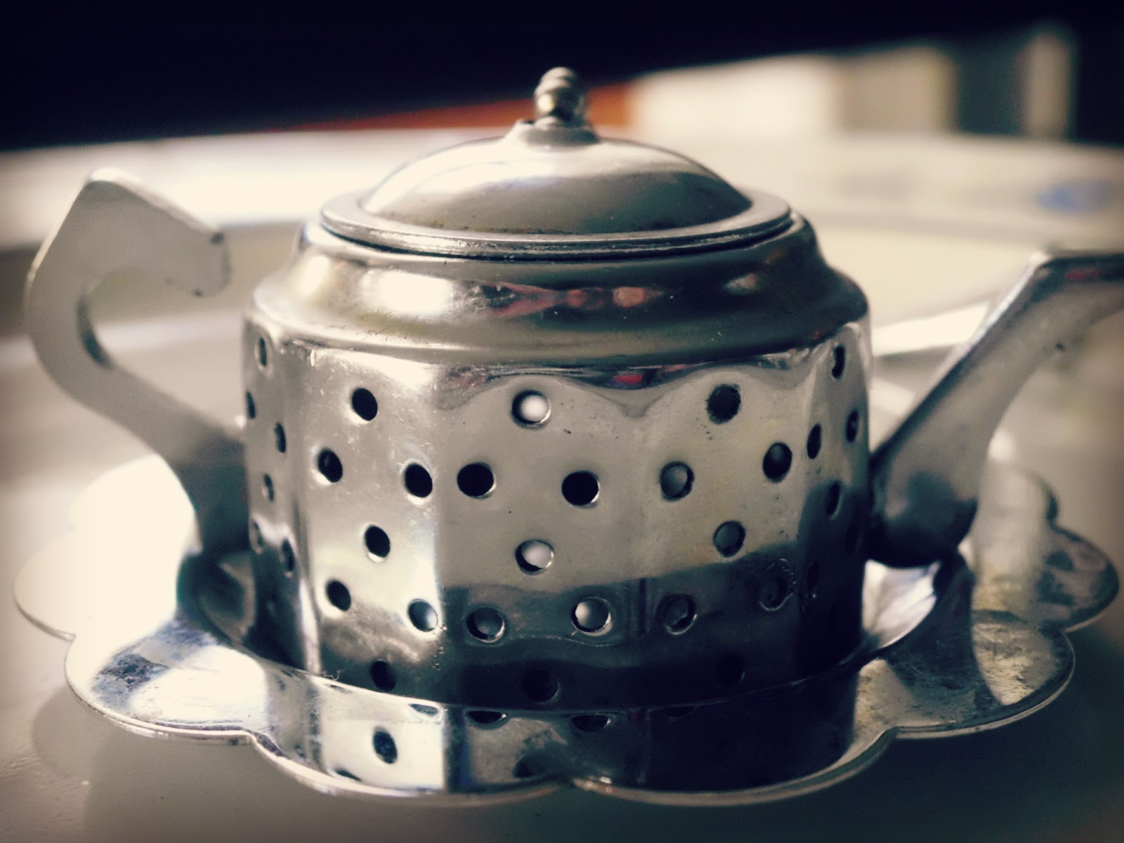 Livin' In The Green: Reviewing My Favorite Tea Steepers for Loose Teas