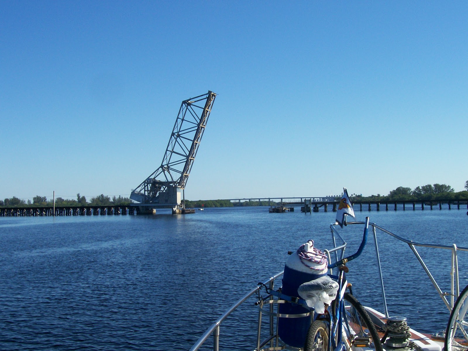 MV "Help Me Rhonda": Crossing FL On The Okeechobee Waterway, Relax Time ...