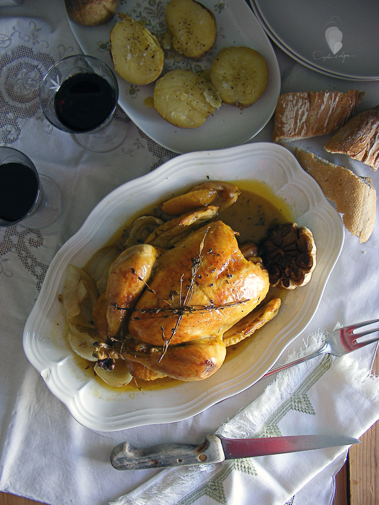 POLLO ASADO EN OLLA DE BARRO - Cogollos de Agua