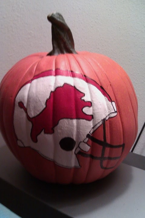 My LoveLeigh Life: Lion Football Pumpkin