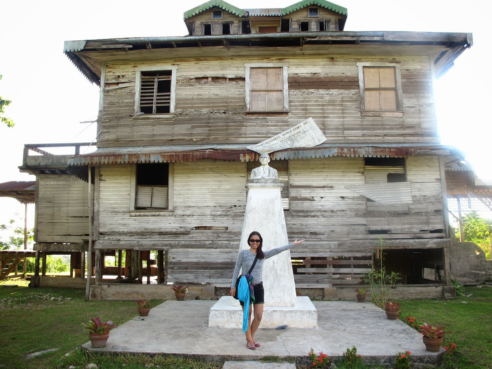 Island Garden City of Samal: Meeting Moncadistas at the White House
