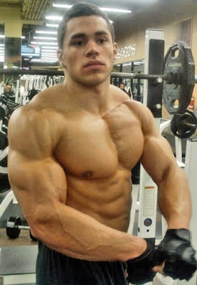 DAVID DUST: Featured Bodybuilder/Fitness Model - Alex Ortiz