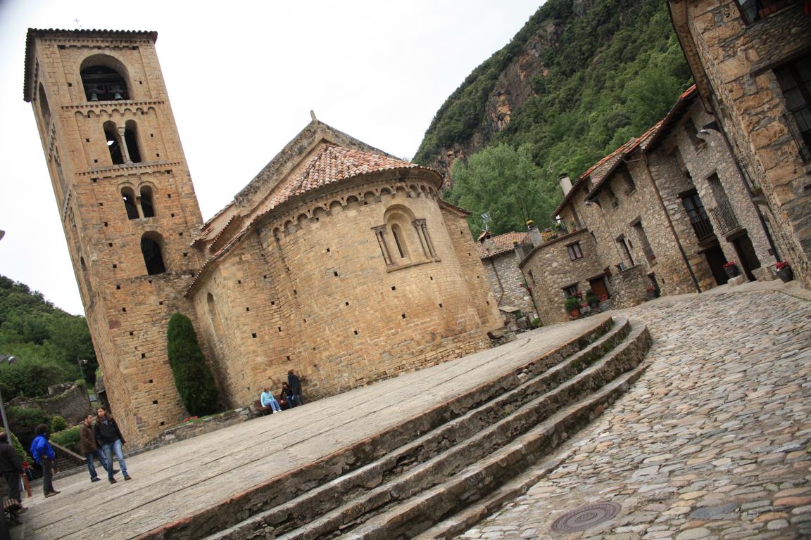 CATALONIA - MEDIEVAL VILLAGES: BEGET ~ Beautiful places of Barcelona ...