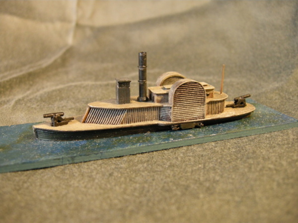 Petite Guerre: the sky is as gray as iron today...