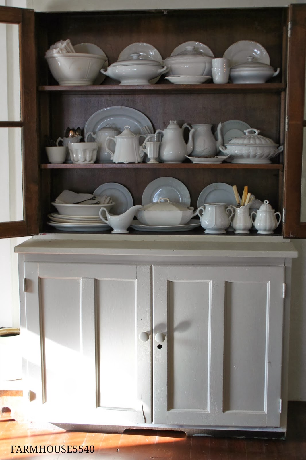 FARMHOUSE 5540: Ironstone Hutch