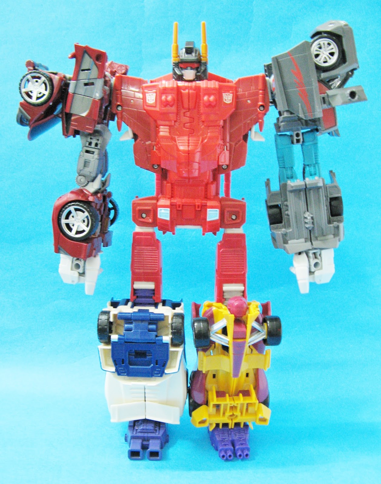 Transformers Generations Combiner Wars BETATRON(IDW) with Stunticon ...