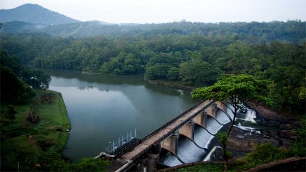 KERALA THE LAND OF RIVERS /FISHES/ WATERFALLS/ BEACH/ LAKE/ DAMS ...