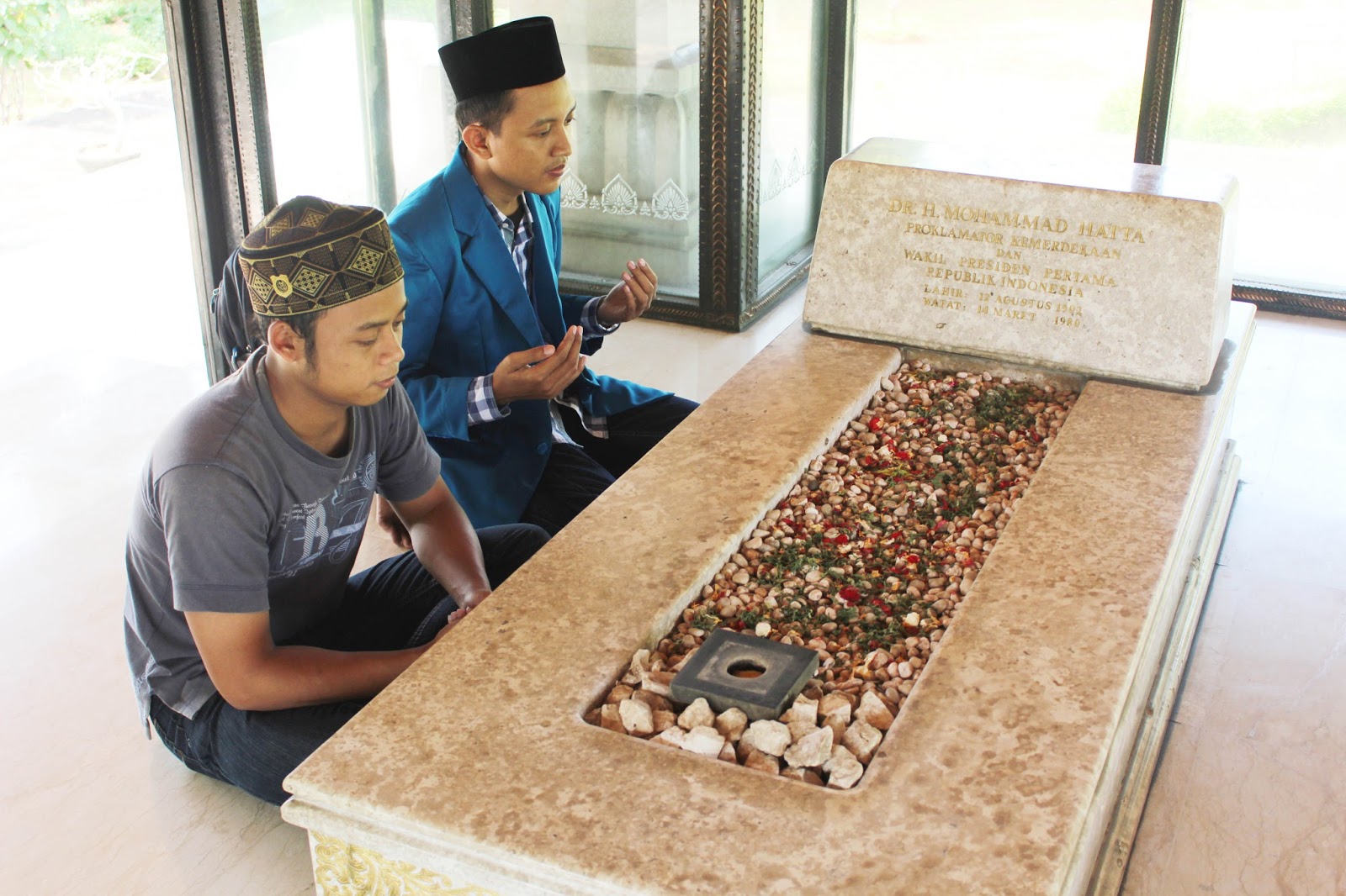 Menilik Makam Bung Hatta di Pusat Ibu Kota - Restara