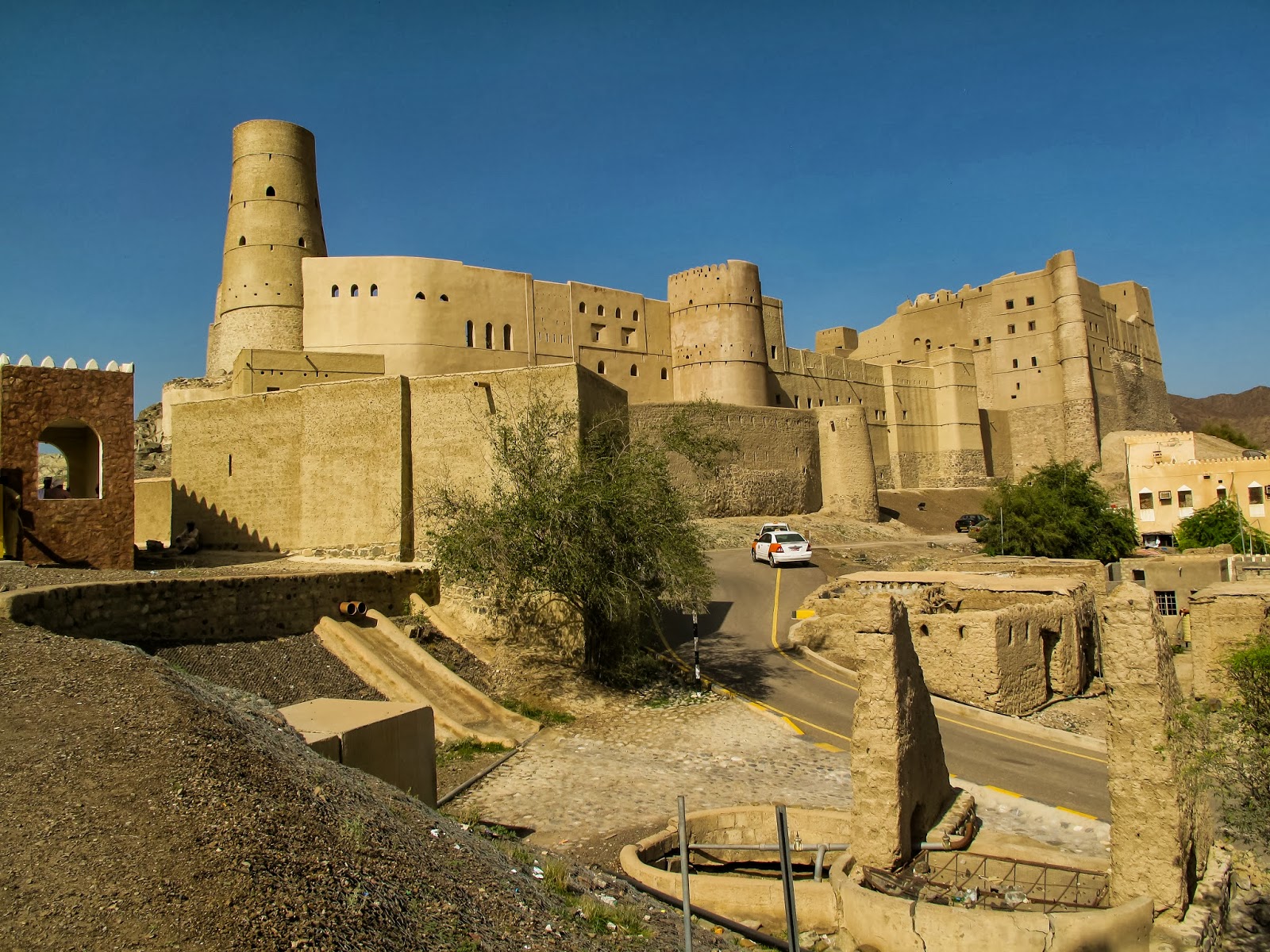 Travel Trip Journey : Bahla Fort Oman
