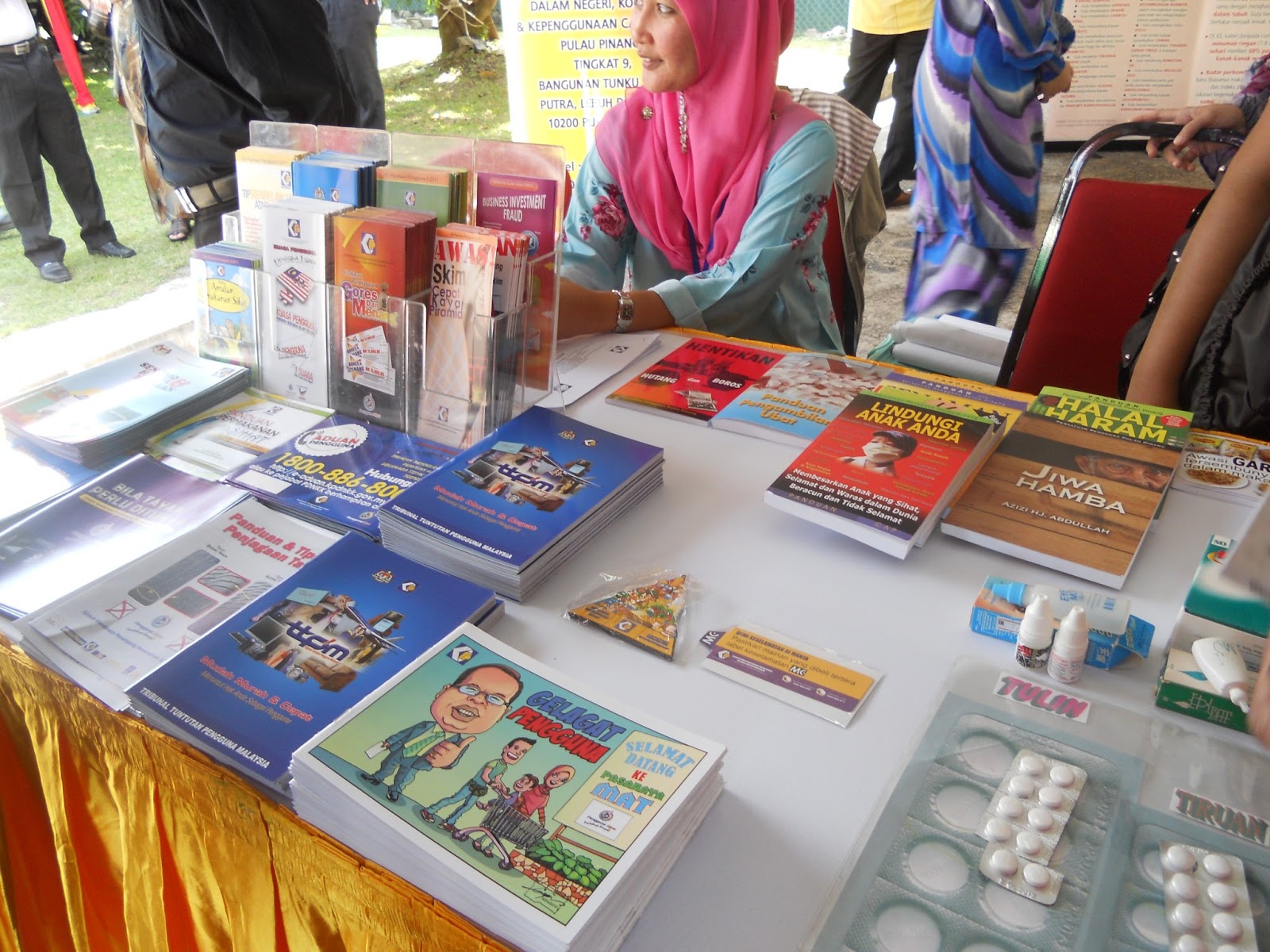 Kelab Seni Dan Alam Sekitar SMKDOB (PENGGUNA): AKTIVITI KELAB PENGGUNA 2012