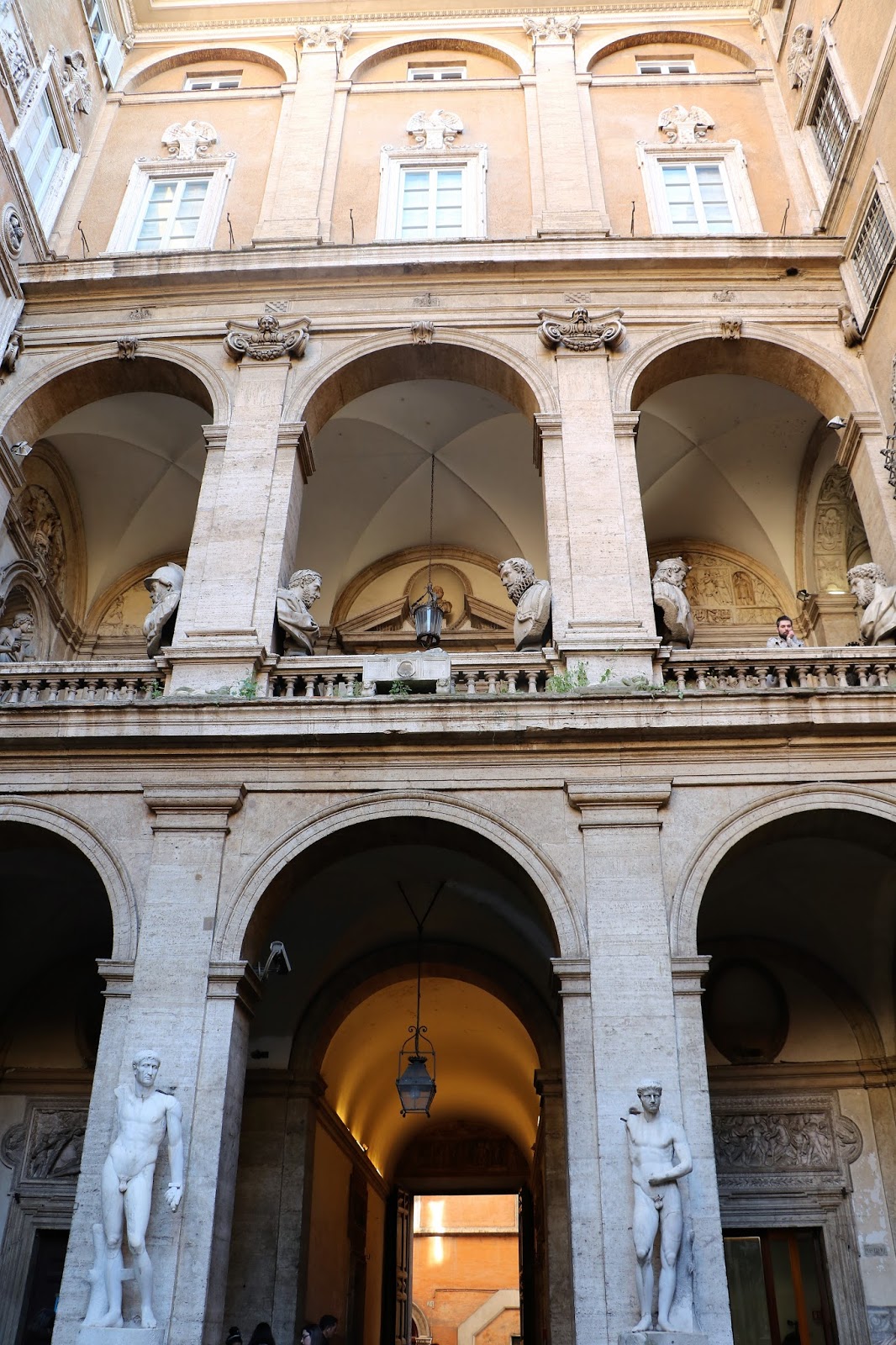 Viaggi con ricordi: ROMA: Palazzo Mattei di Giove