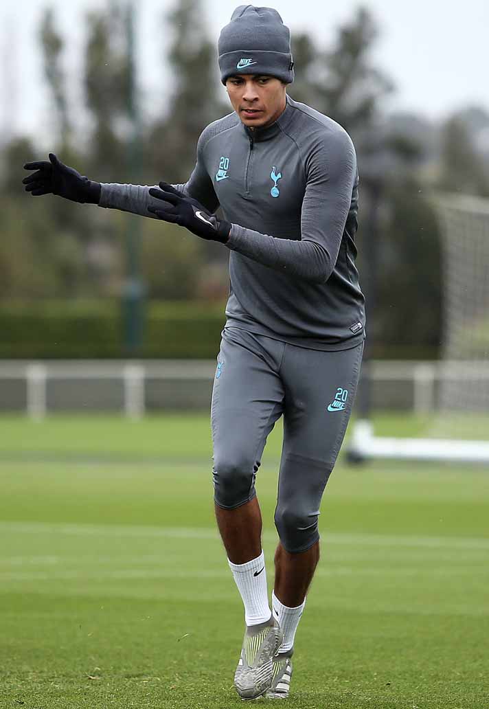 Adidas Players Train In Unreleased Adidas Encryption Pack Boots - One ...