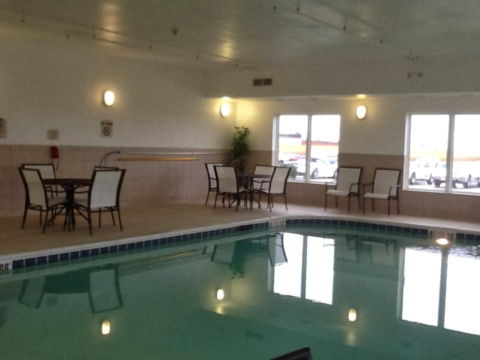 Travel Reviews & Information: Mattoon, Illinois / Holiday Inn Express ...