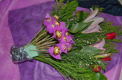 from my garden: Bunga Konvo Shenik ( how to make a Graduation Bouquet ...