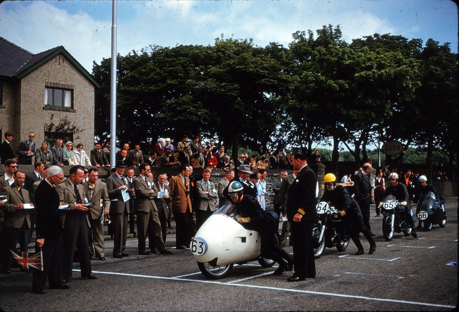 The Velobanjogent: Eric Hinton....the Velobanjogent remembers a friend ...