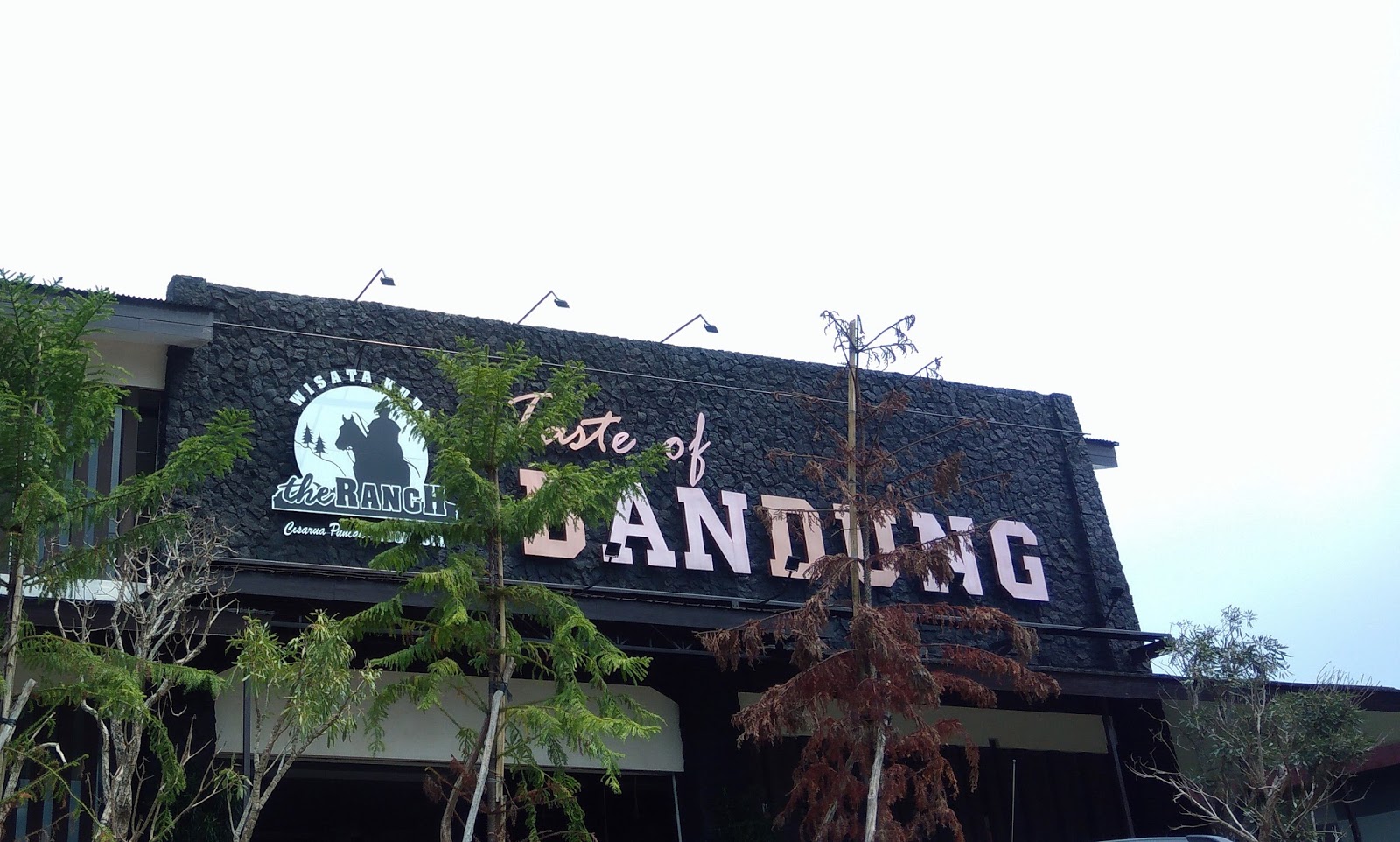 The Satyahadi's Journal: De Ranch Megamendung Puncak