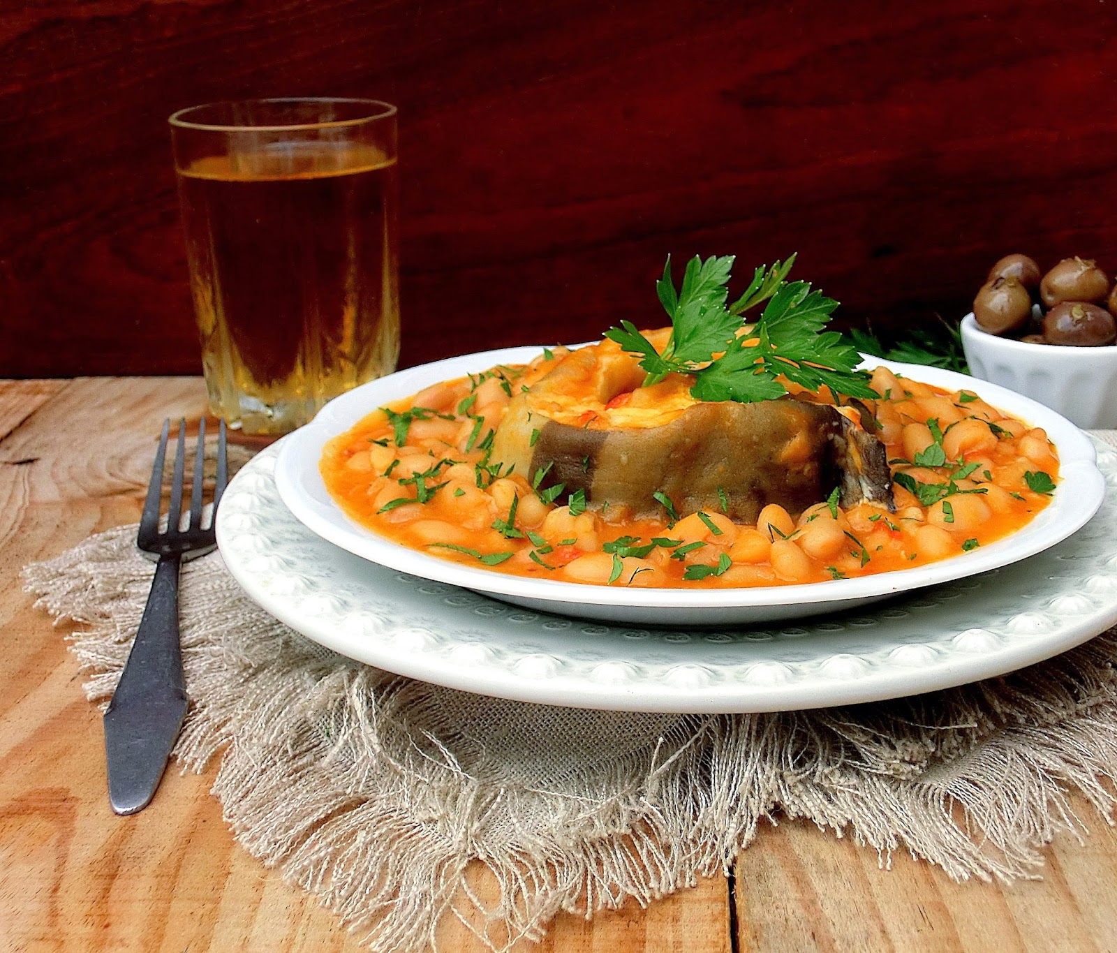 Nárwen's Cuisine - Sabores do Mundo : Safio Estufado com Feijão Branco