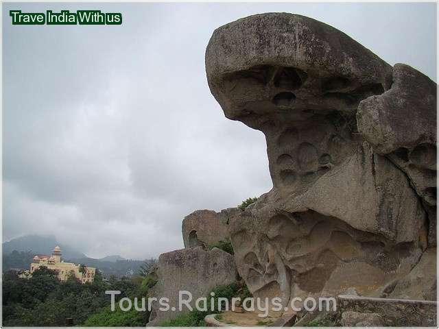 Tourist Attraction India: Mount Abu : Tod rock