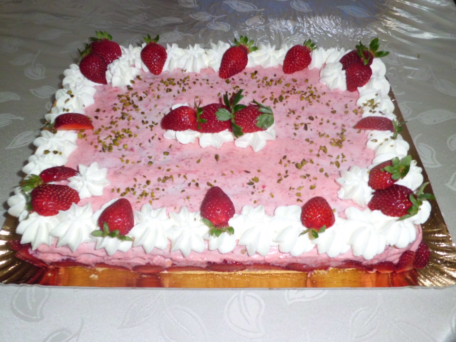 Les Recettes Gourmandes de Mado: Génoise Mousse Fraise