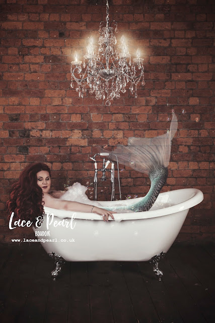 Curves & Curls: Lace and Pearl: My Boudoir Shoot Experience