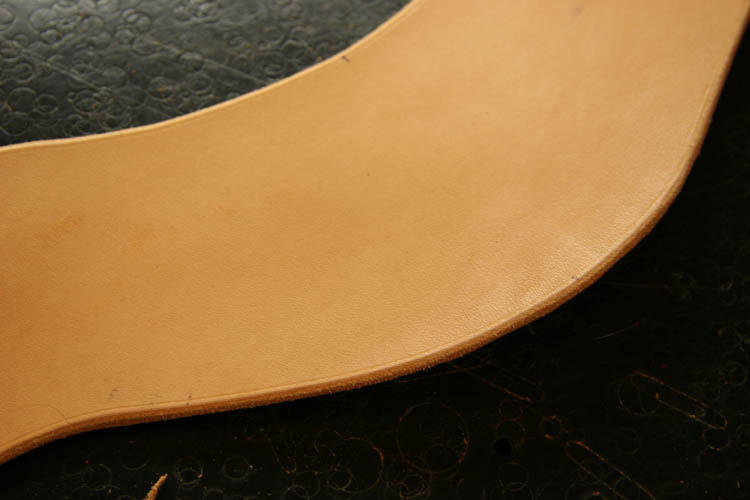 A fetish leathercrafters journal: How to make a Locking Posture Collar