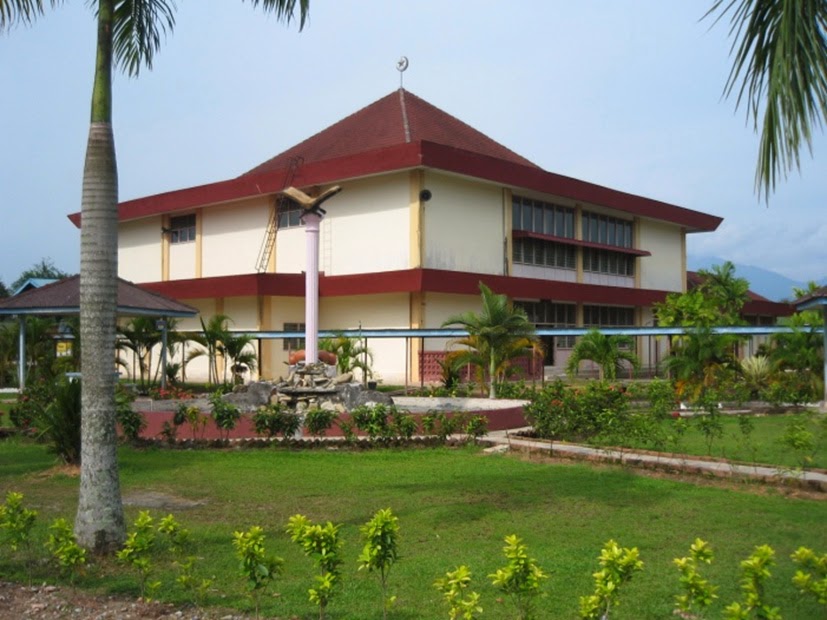 Dana KCM: SMK Agama Slim River - Sekolah Angkat Dana KCM