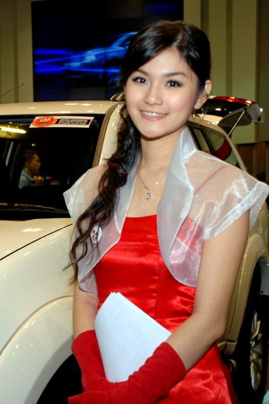 Kumpulan Foto SPG Otomotif ~ tipe mobil