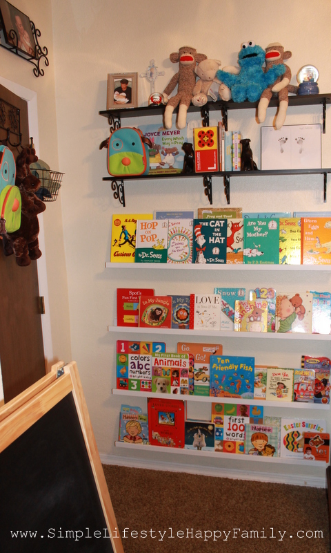 Love makes life beautiful: Gallery Style Book Display for Children
