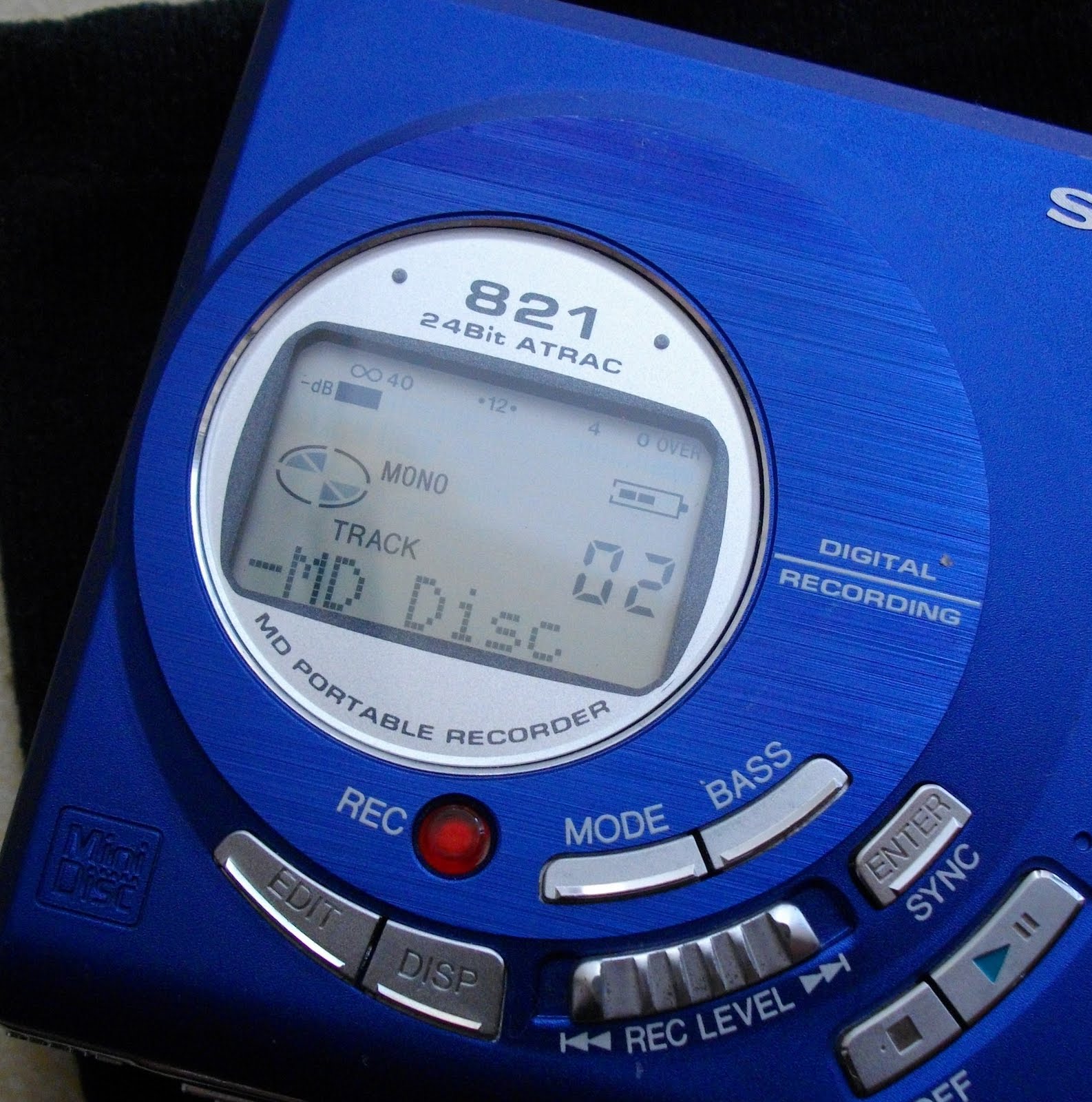 The Personal Hi-Fi Blog: Sharp MD-MT821