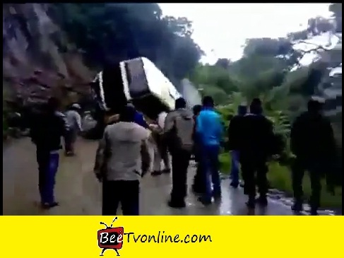 bus falls off cliff in bolivia ~ BeeTvOnline