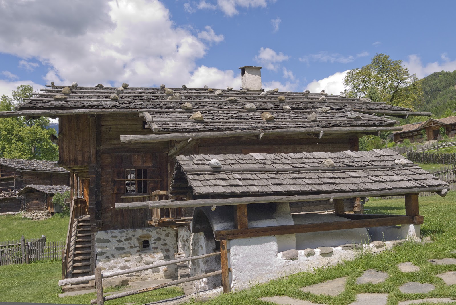 Antichi mestieri: Un classico maso unifamigliare a corpo unito