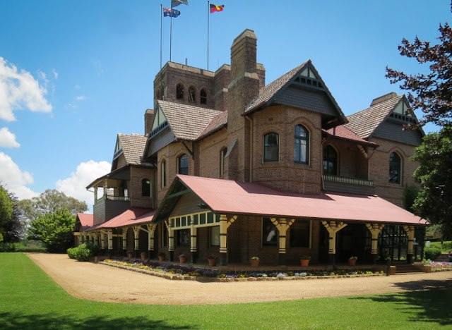 Historical Australian Towns: Armidale, NSW: Heritage, Museums and Galleries