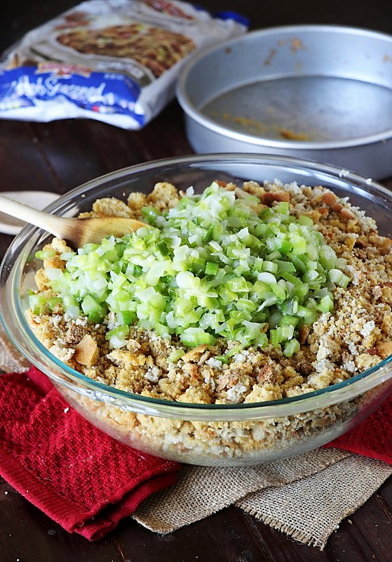 Traditional Southern Cornbread Dressing | The Kitchen is My Playground