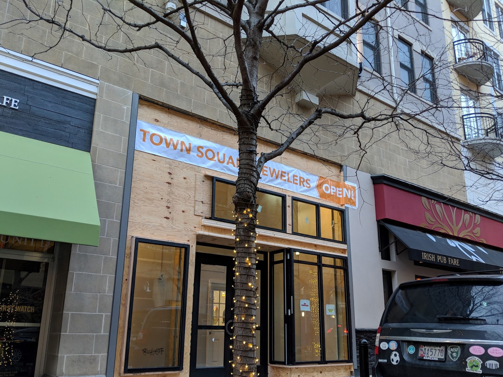 Rockville Nights: Town Square Jewelers still open during renovations