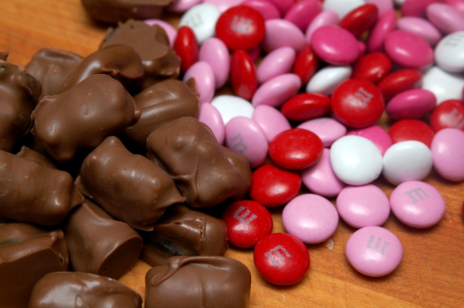 CHOCOLATE COVERED GUMMI BEAR COOKIES - Hugs and Cookies XOXO