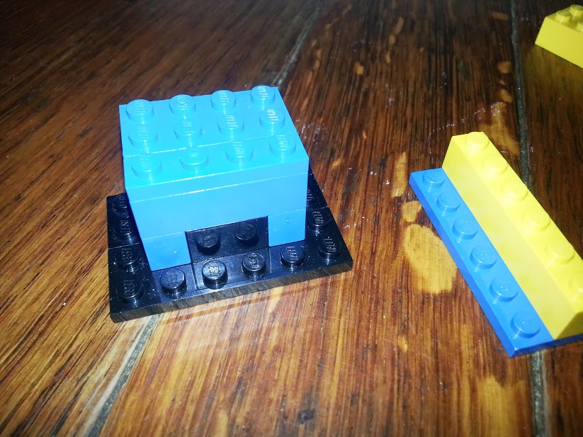 The Brick Castle: Make your own Despicable Me Lego Minion