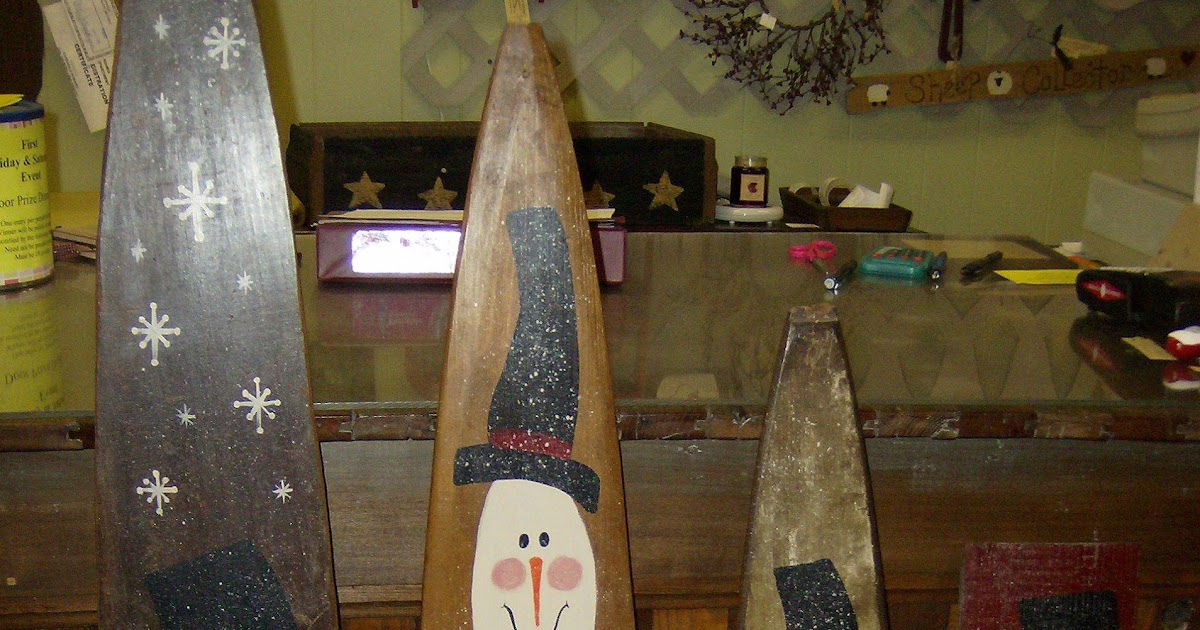 Country Lane Crafts & Antiques: Fur Boards decked out for Christmas