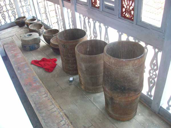 රාජසිංහ රජුගේ ආශිර්වාදයෙන් බිහිවුණු පල්ලාවෙල කීර්ති ශ්රී තේජෝවරාරාමය ...